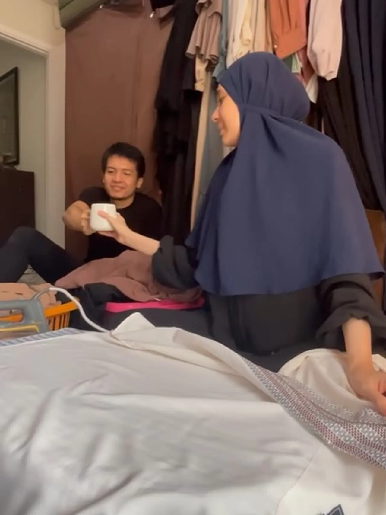 Romantisnya Dimas Seto dan Dhini Aminarti, Bikin Netizen Menangis Haru ...