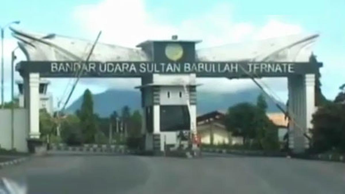Gunung Gamalama Meletus, Bandara Ternate Ditutup - News Liputan6.com