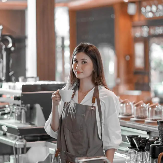 6 Potret Terbaru Nadia Celia Thomas, Pernah Bintangi Cinta Fitri Musim ...