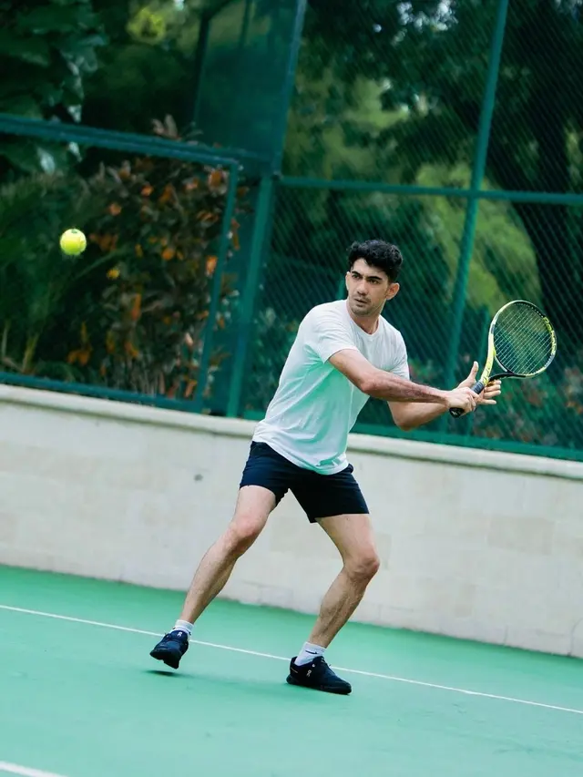 10 Potret Prilly Latuconsina dan Reza Rahadian saat Main Tenis, Pamer ...
