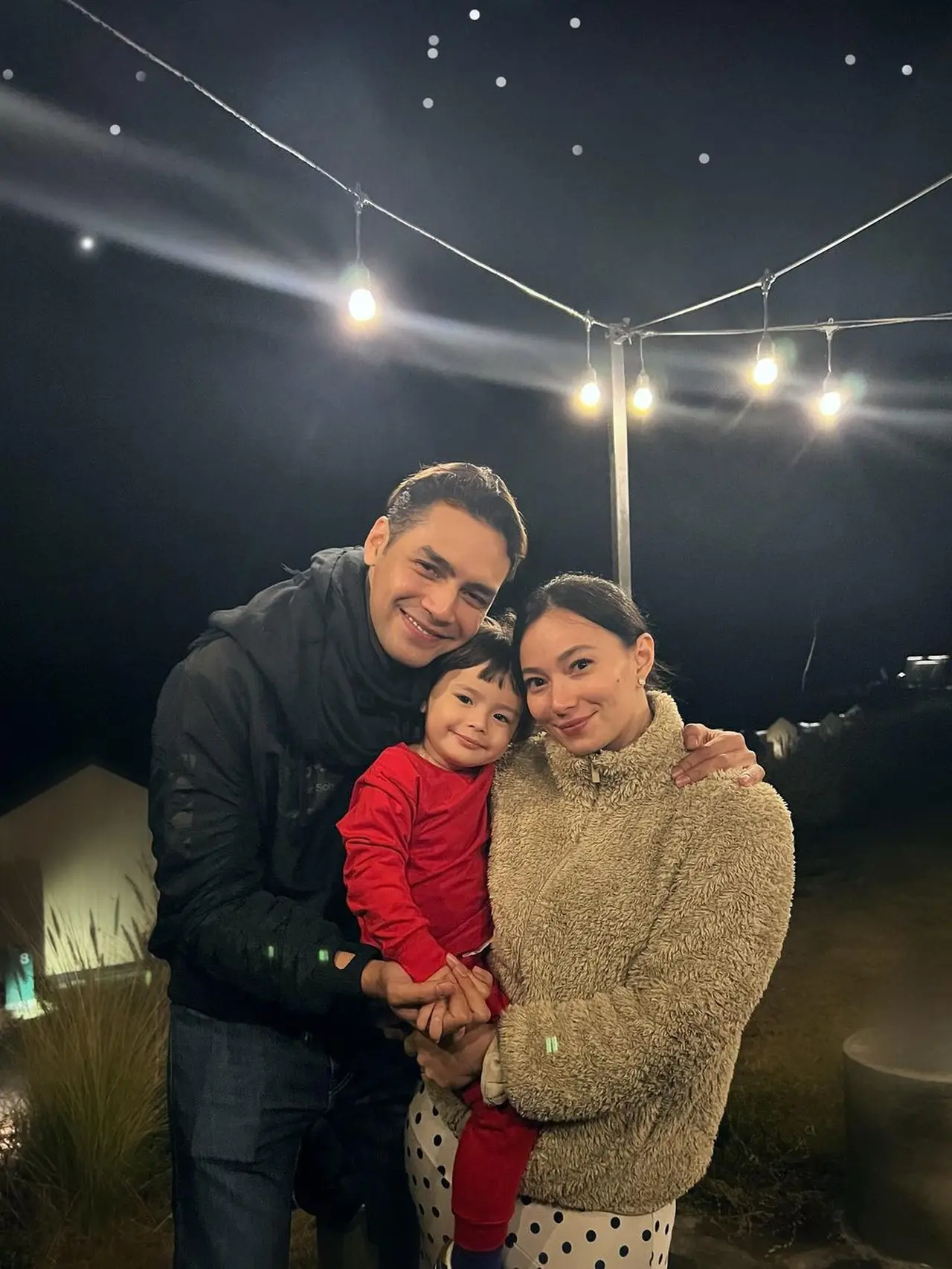 Asmirandah Terjun ke Dunia Fashion, Tanda Cinta Untuk Chloe Emmanuelle ...