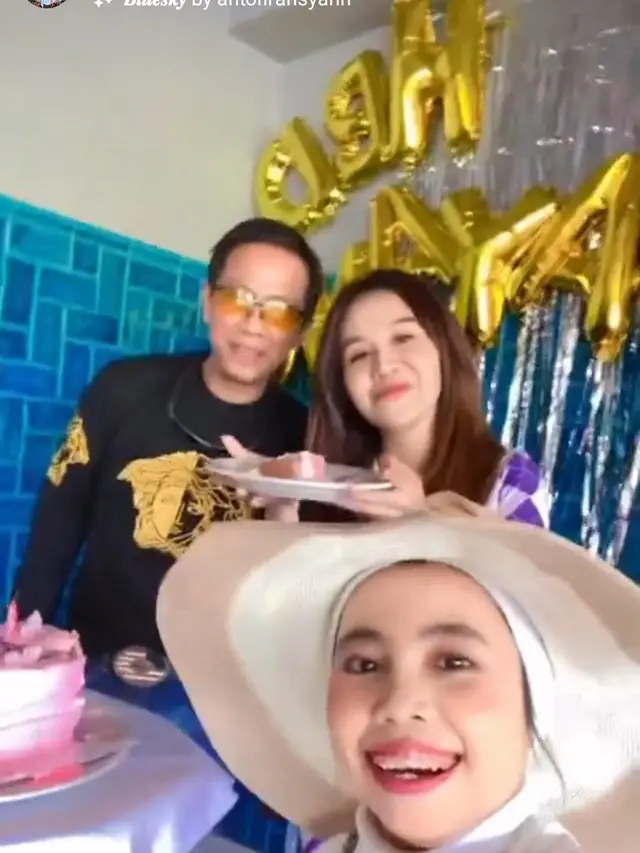 7 Potret Mayang Lucyana di Ultah Ke-20, Mengaku Dilamar Bule Turki - Hot Liputan6.com