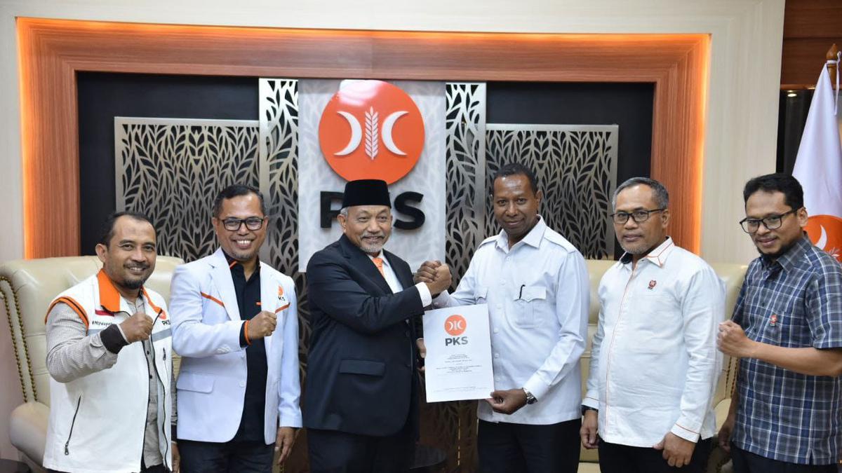 PKS Resmi Usung Apolo Safanpo dan Paskalis Imadawa di Pilkada Papua ...