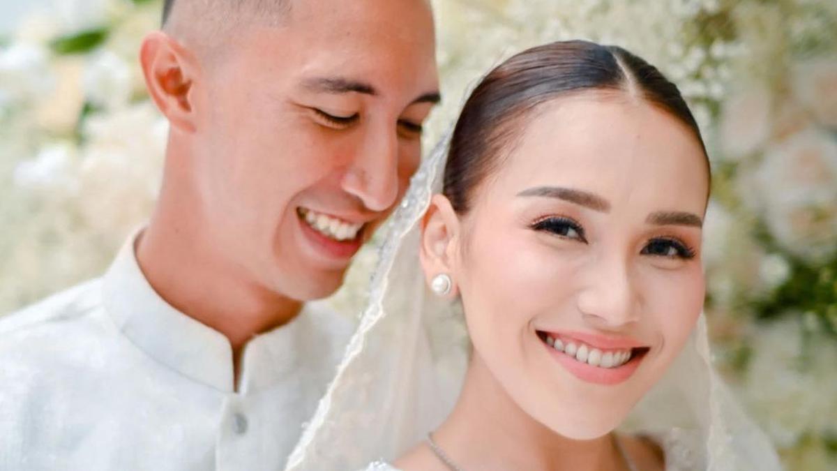 Potret Tampan Lettu Fardhana saat Lamaran dengan Ayu Ting Ting, Kenakan ...