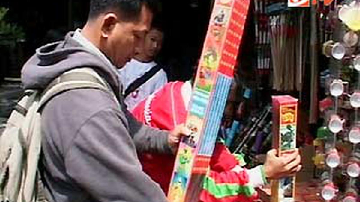 Penjual Kembang Api Untung Besar - News Liputan6.com