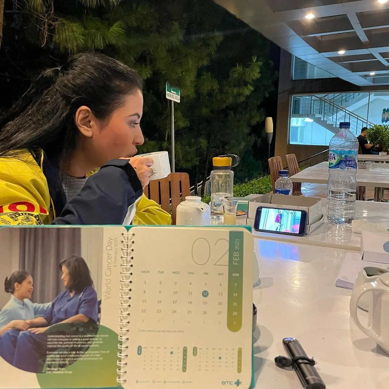 Berusia 37 Tahun, Ini 6 Potret Terbaru Artis Fera Feriska yang Awet ...