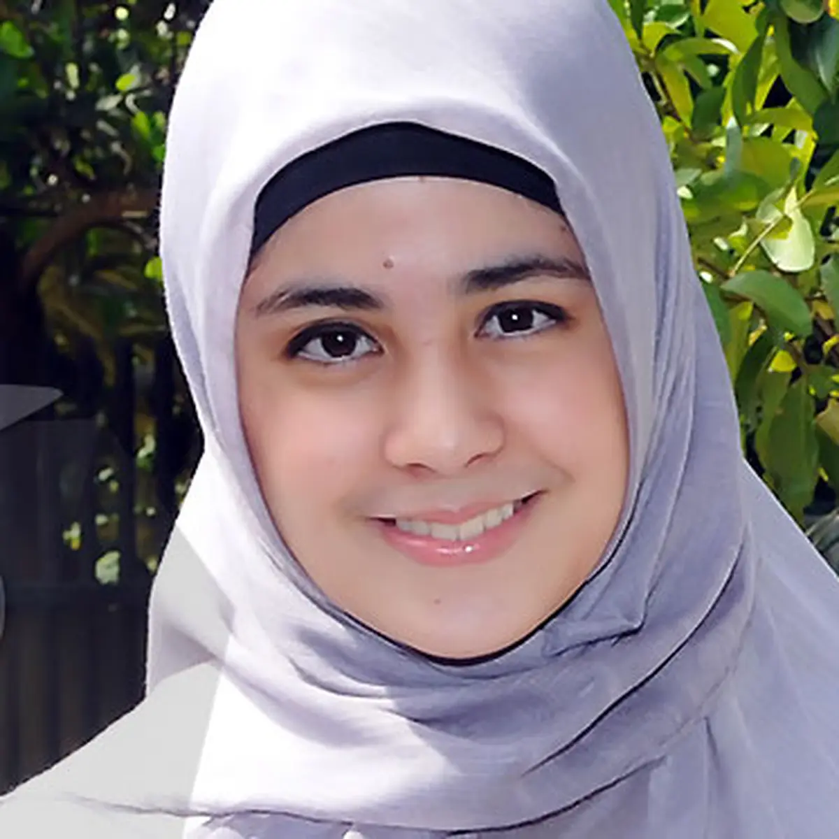 Risty Tagor Instagram