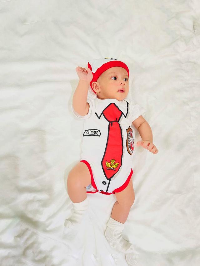 Selalu Tampil Fashionable, Intip Potret Baby Shaka Anak Dinda Hauw yang ...