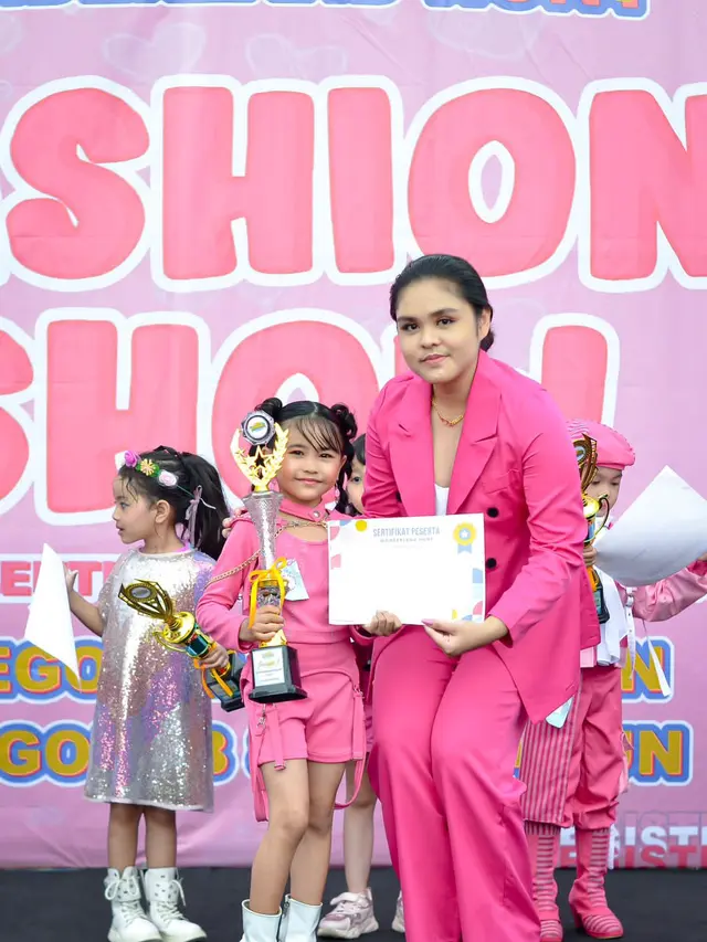 Mega Mutiara Meraih Sejumlah Prestasi di Dunia Model Hingga Syuting Sinetron Ikatan Cinta Di ...