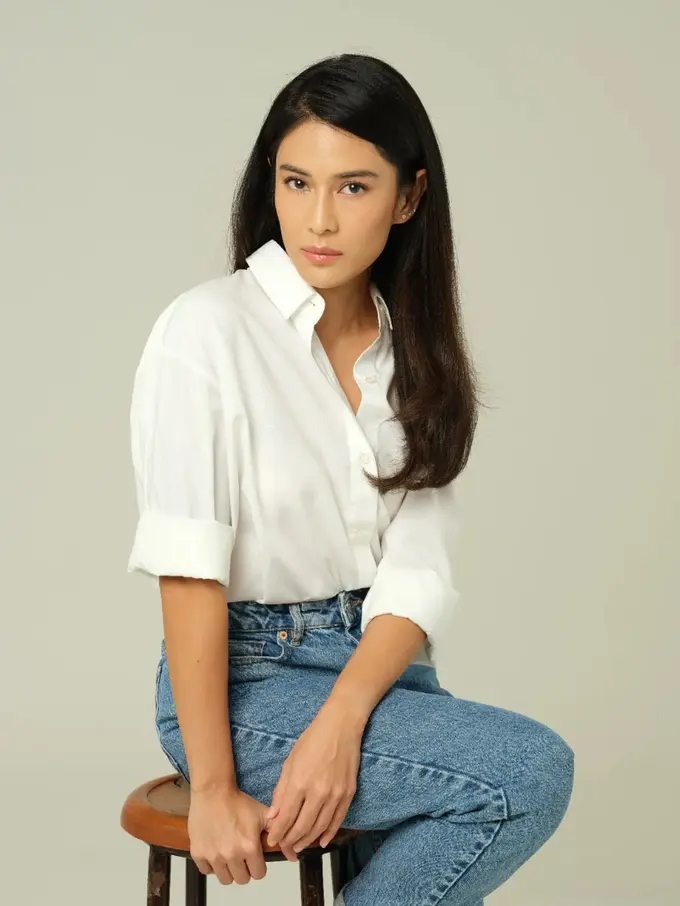 5 Potret Outfit Casual dari Dian Sastro yang Gemar Tampil Santai - Fashion Fimela.com