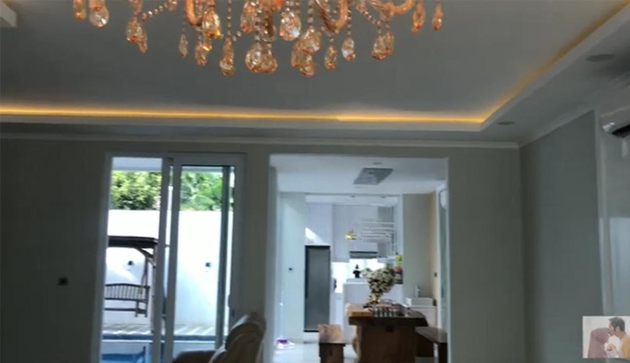 10 Potret Rumah Baru Ricky Perdana dan Chacha Takya - Photo Fimela.com