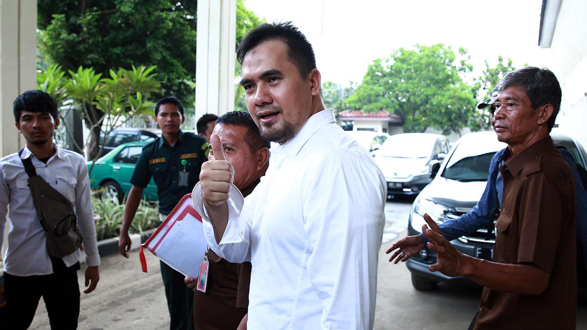 Jidat Menghitam, Saipul Jamil: Terlalu Menghayati Sujud - Entertainment ...