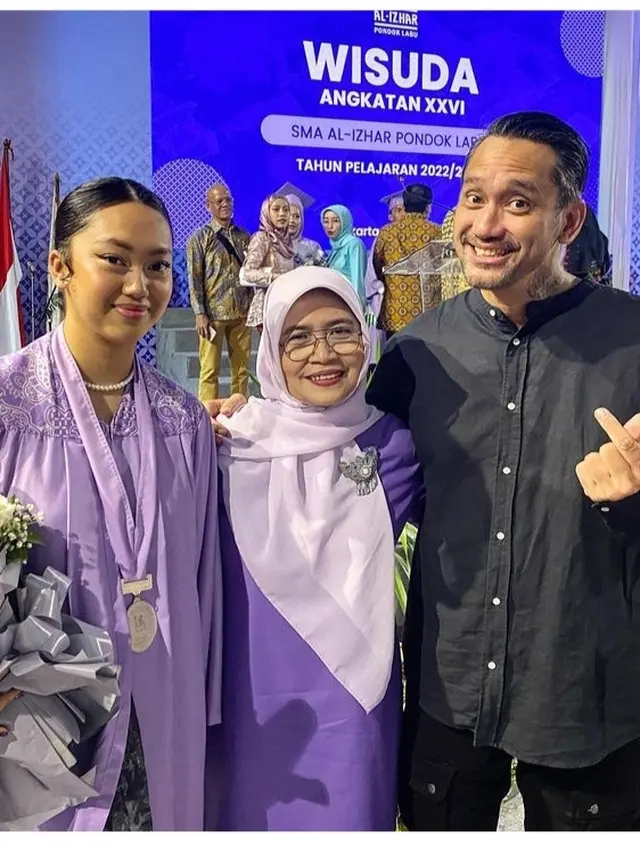 6 Potret Wisuda SMA Nayyara Kanahaya, Tora Sudiro Reuni dengan Anggi ...