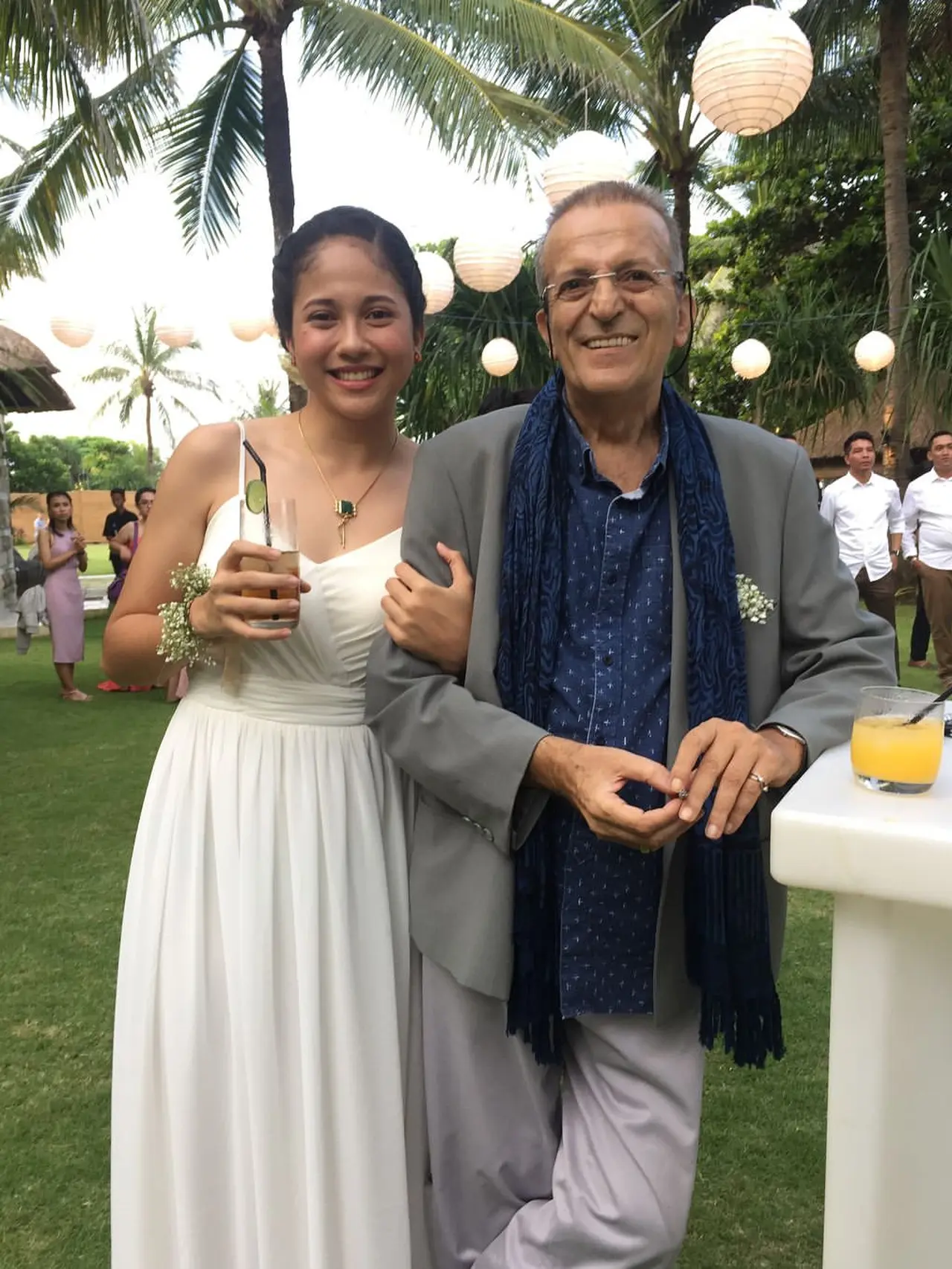 6 Potret Kenangan Putri Marino dan Sitha Marino dengan Sang Ayah ...