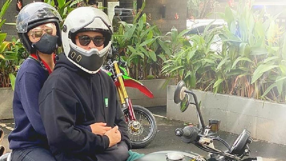 Billy Syahputra Ulang Tahun, Amanda Manopo Beri Hadiah Moge Triumph ...