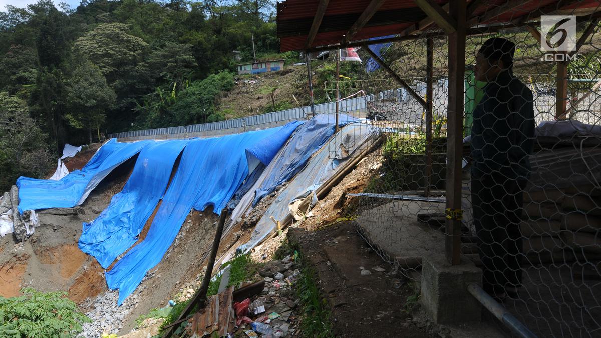 FOTO: Longsor Puncak Pass, Perbaikan Mulai Dilakukan - Foto Liputan6.com