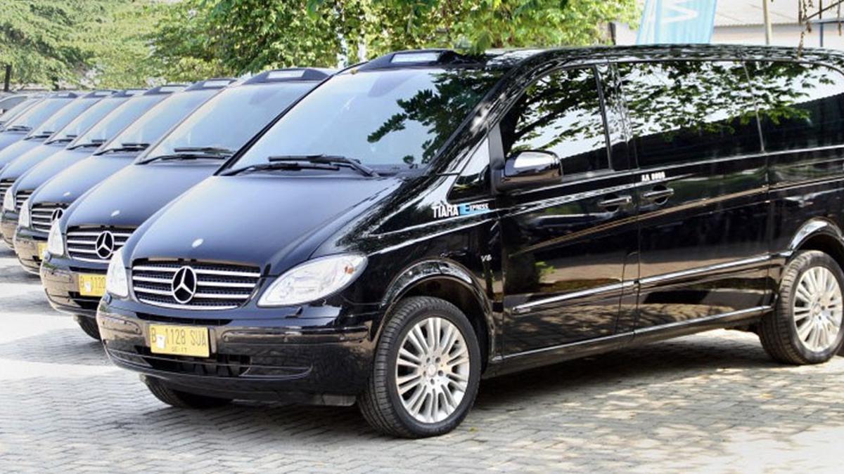 Taksi Premium Express Kini Dilengkapi Mesin EDC BCA - Berita Otosia.com