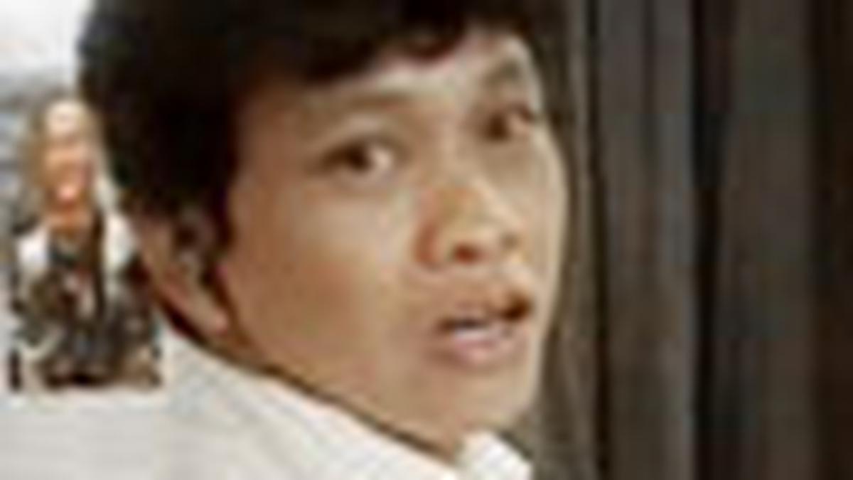 Main Bola, Ade "Team Lo" Didamprat - ShowBiz Liputan6.com