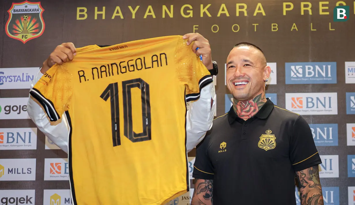 Foto: Direkrut dengan Harga Fantastis, Radja Nainggolan Resmi ...