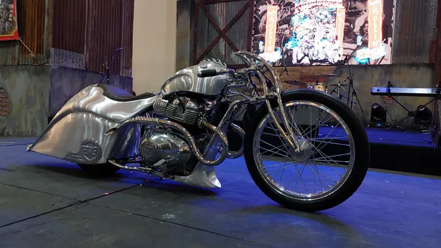 Royal Enfield Kustom Curi Perhatian di Kustomfest 2024, Tampil dengan ...