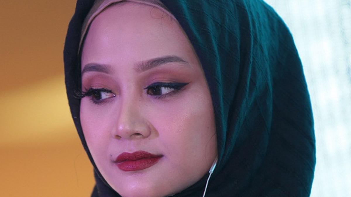 Mengubah Makeup Siang ke Malam dengan Mudah ala Blogger Linda Kahyz