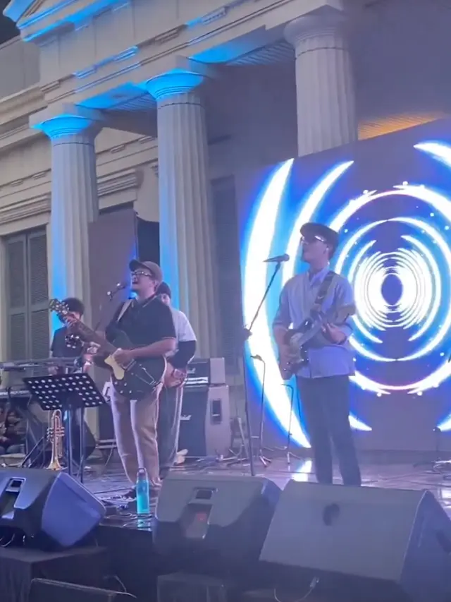 Mengenang Ade Paloh dengan 6 Lagu Sore Band Karya Mendiang yang Layak ...