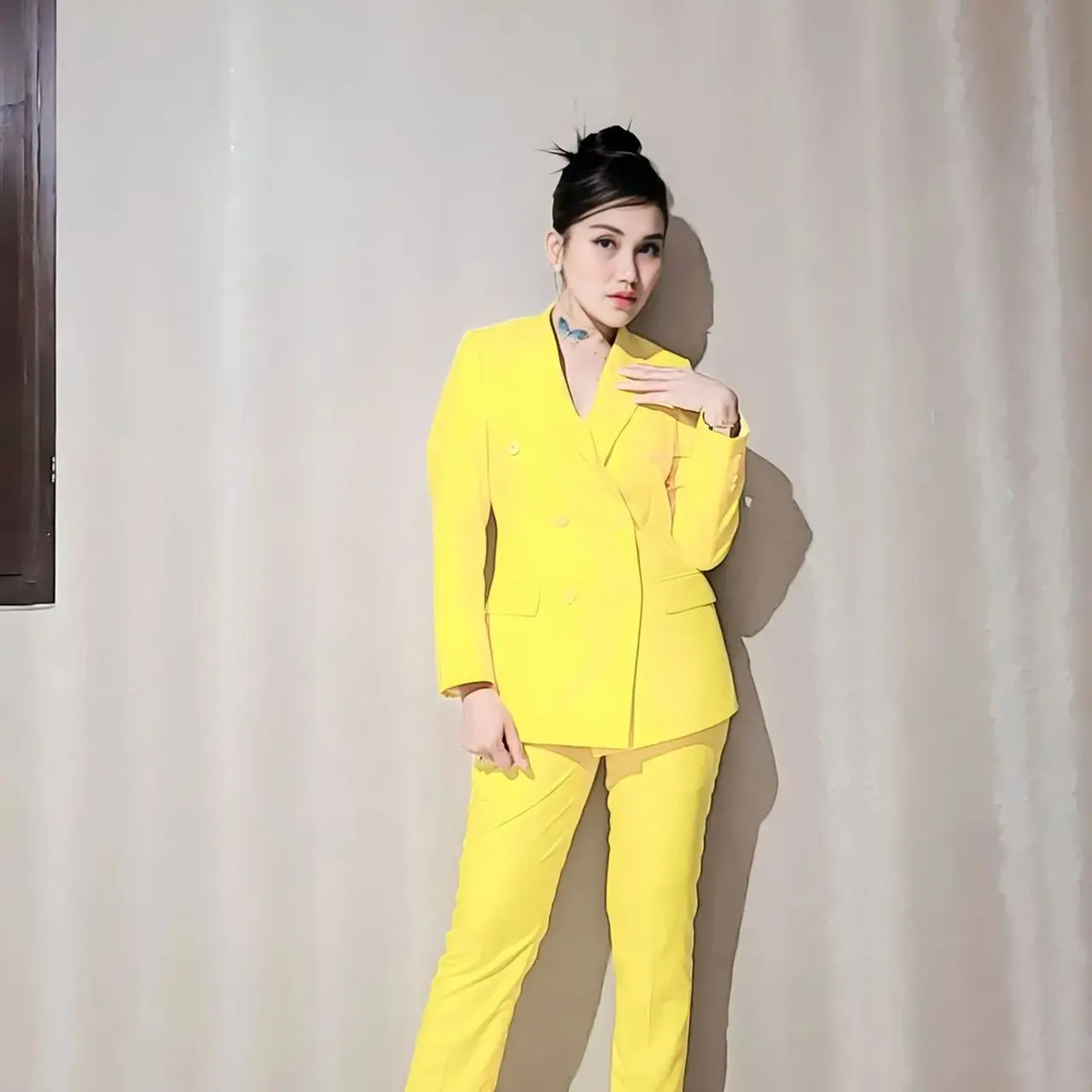 6 Artis Wanita Ini Jadi Tulang Punggung Keluarga Sejak Belia, Perempuan Tangguh - Hot Liputan6.com