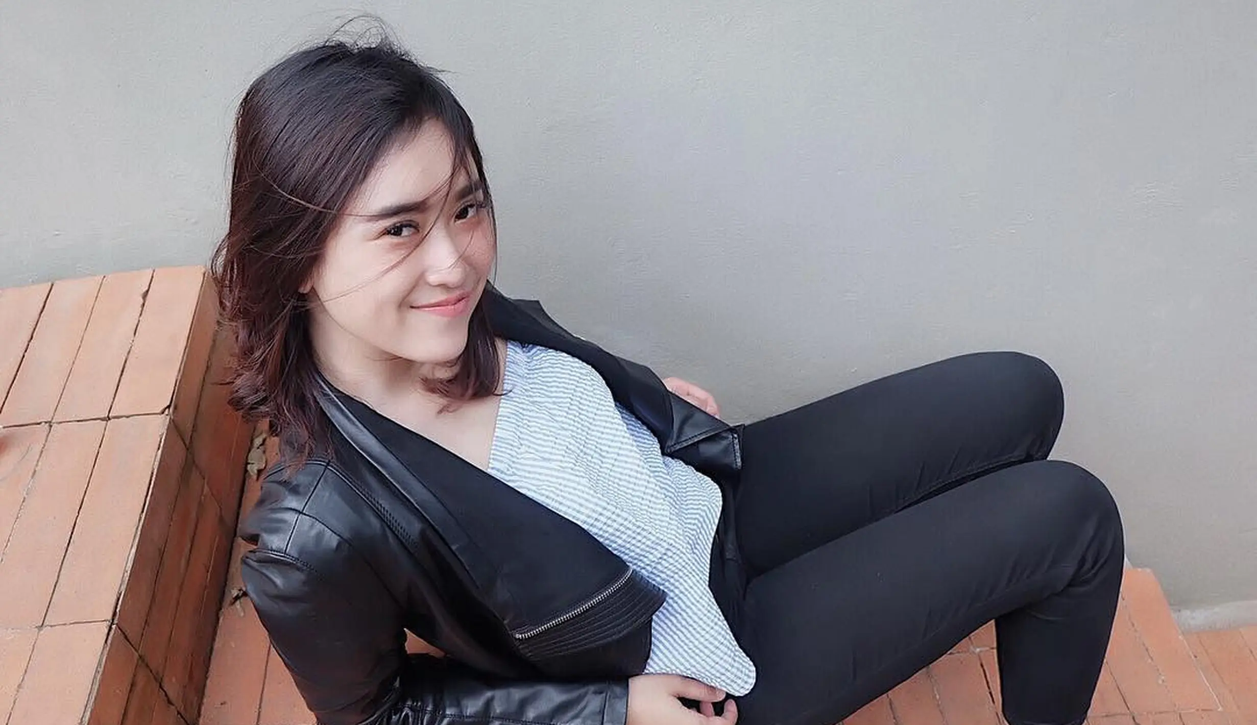 Sederet Potret Cantik Ulfa Triani, Mojang Bandung yang Resmi jadi 'Ibu Negara' Standup Indo