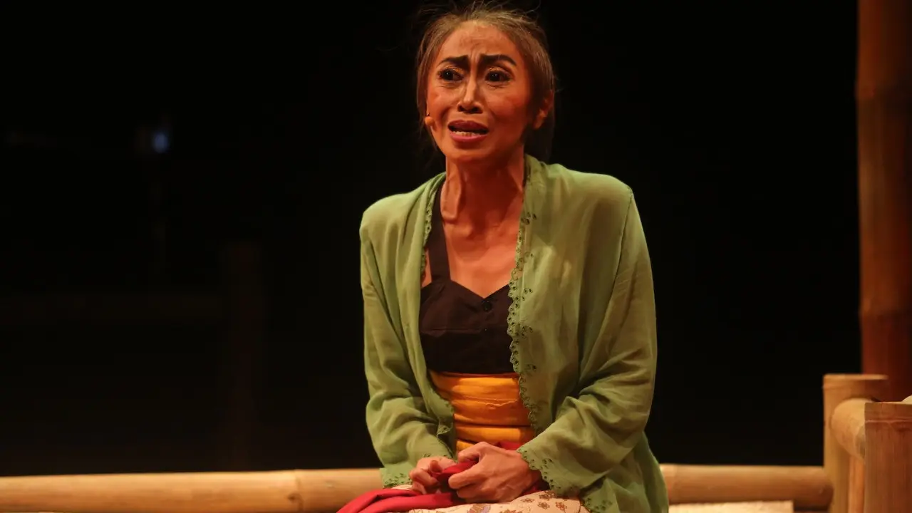 Menyaksikan Lakon Srintil Lewat Teater di Rumah Aja - Entertainment ...