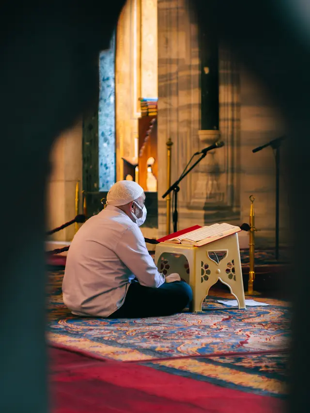 Tata Cara Membaca Al-Qur'an yang Baik dan Benar Sesuai Ajaran Islam ...