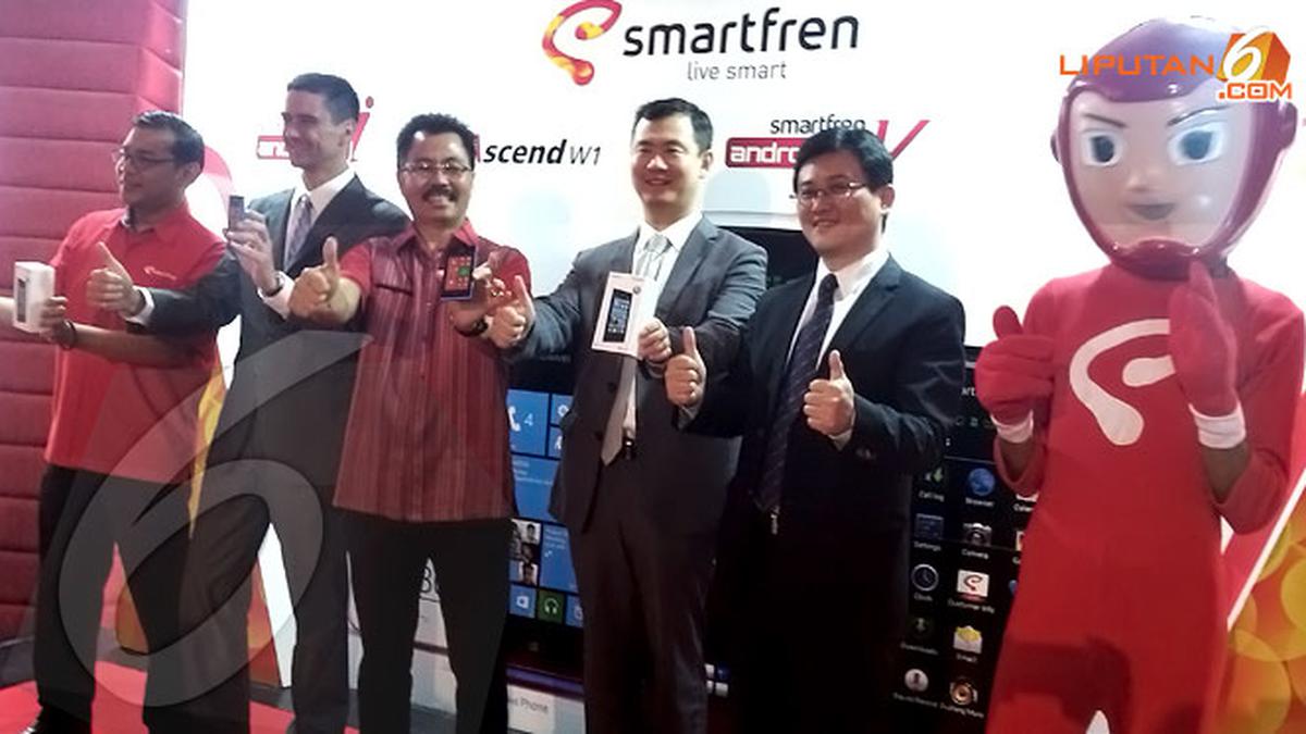 Smartfren Bagi-bagi Smartphone Gratis di Pameran ICS 2013