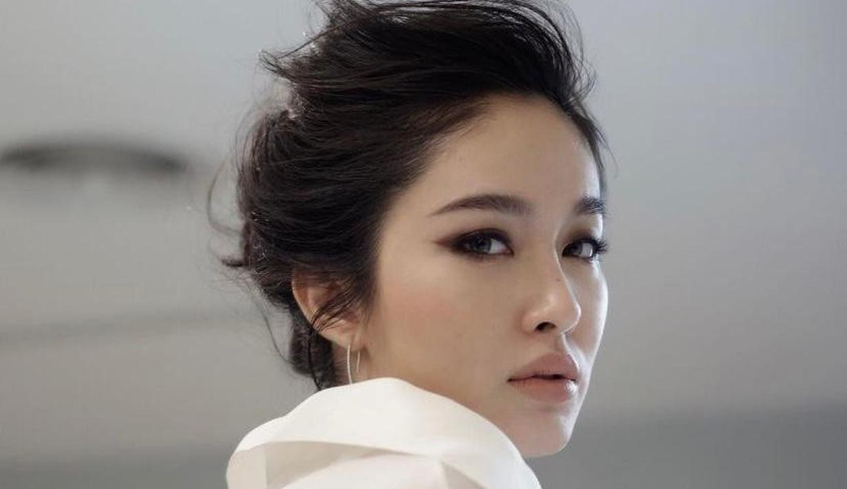 6 Potret Gaya Makeup Nong Poy, Transgender Tercantik di Dunia yang Baru Dilamar Konglomerat ...