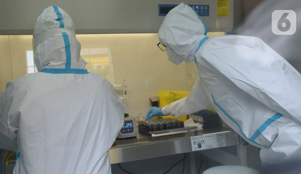 FOTO: Intip Lab Pemeriksaan PCR COVID-19 di Jakarta - Foto Liputan6.com