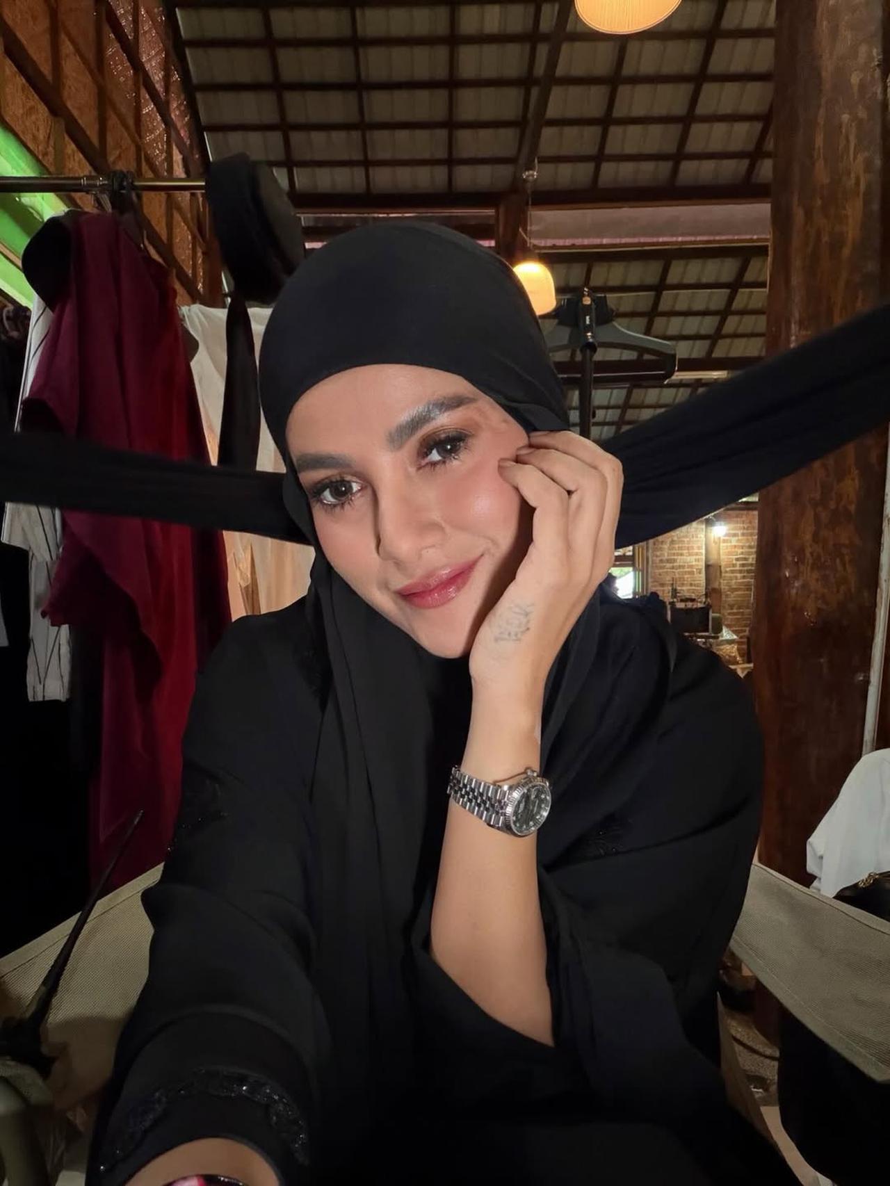 6 Potret Penampilan Olla Ramlan di Serial Walid Season 2, Memesona ...