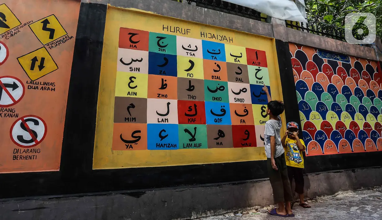 FOTO: Ada Mural Unik Bertema Edukatif di Jakarta Utara - Foto Liputan6.com