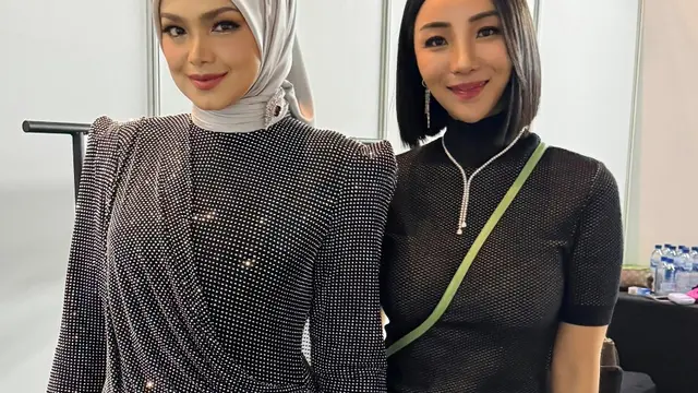 Penampilan Glamor Katherine McPhee dan Siti Nurhaliza dengan Berlian di Konser Hitman Returns ...