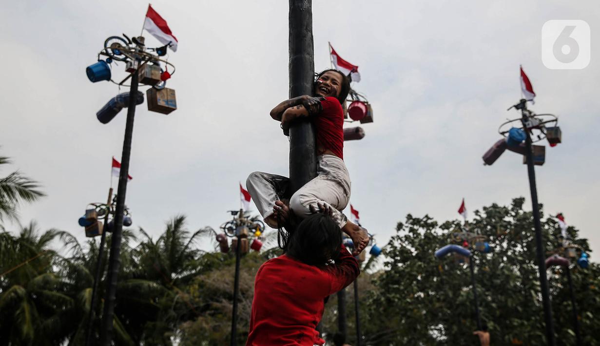 Panjat Pinang, Lomba Kolosal yang Paling Diminati Saat Perayaan HUT ...