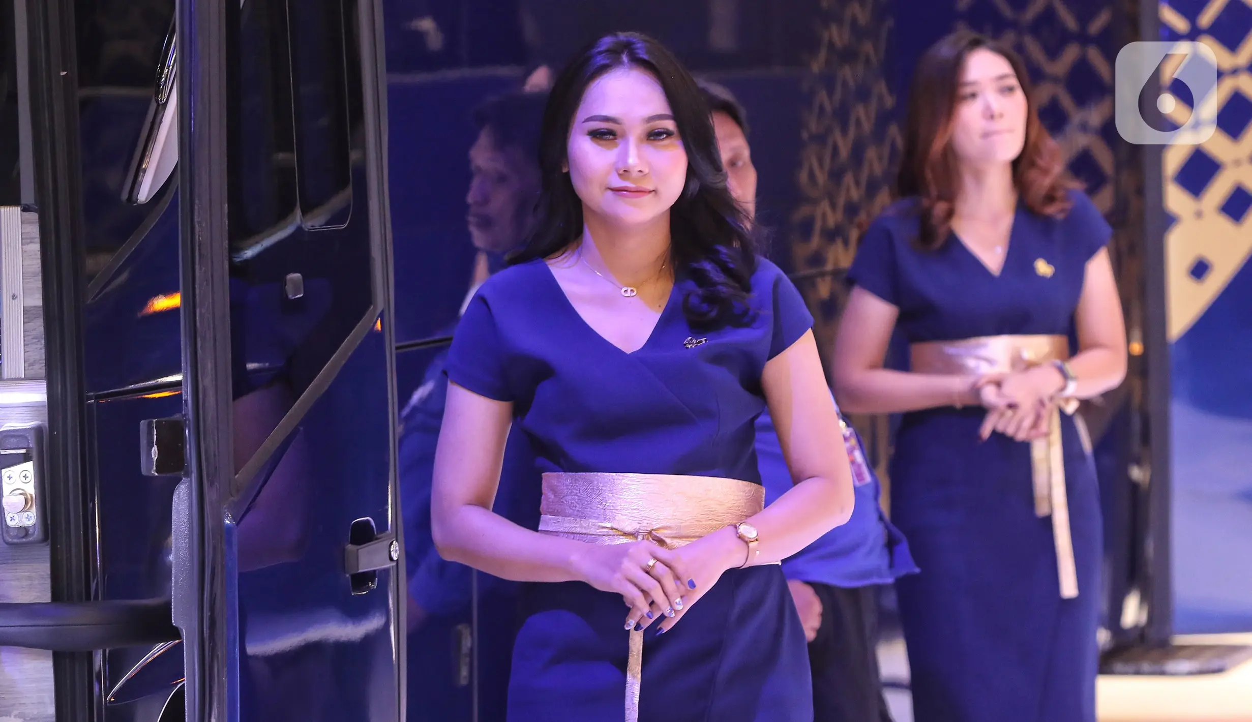 Pesona SPG Cantik Pikat Pengunjung untuk Melirik Mobil di GIIAS 2023 ...