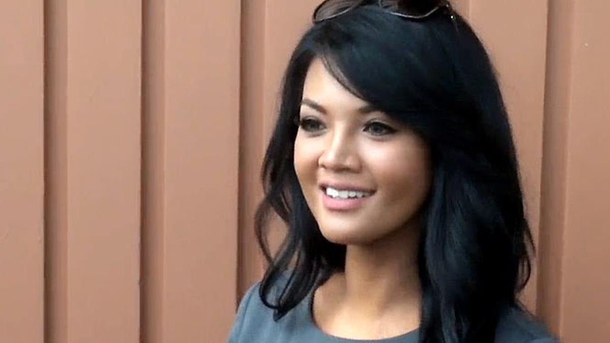 Farah Quinn Protes Putranya Disebut Mirip Siluman Kerbau - ShowBiz ...