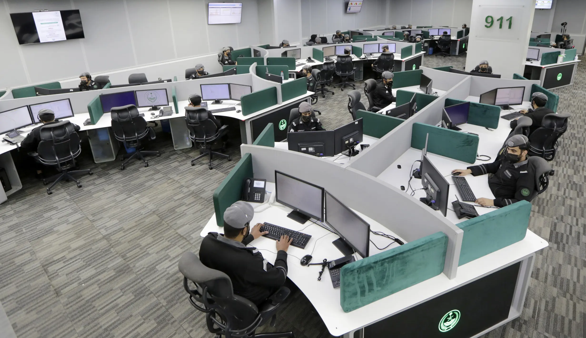 FOTO: Kesibukan Pusat Operasi Keamanan Nasional Arab Saudi Jelang ...