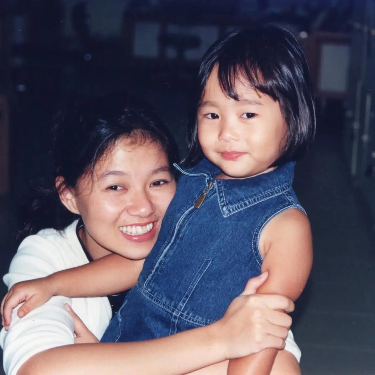 6 Potret Masa Kecil Dhika Himawan Calon Istri Brandon Salim, Blasteran ...