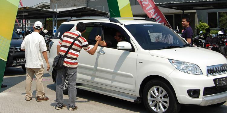 Mau Mudik, Pilih Sewa Mobil atau Kendaraan Pribadi? - Berita Otosia.com