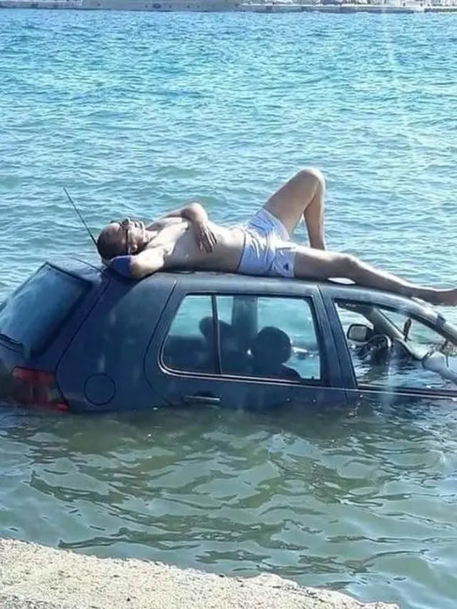 6 Tingkah Konyol Santai di Pantai Ini Kocak, Absurd Banget - Hot ...