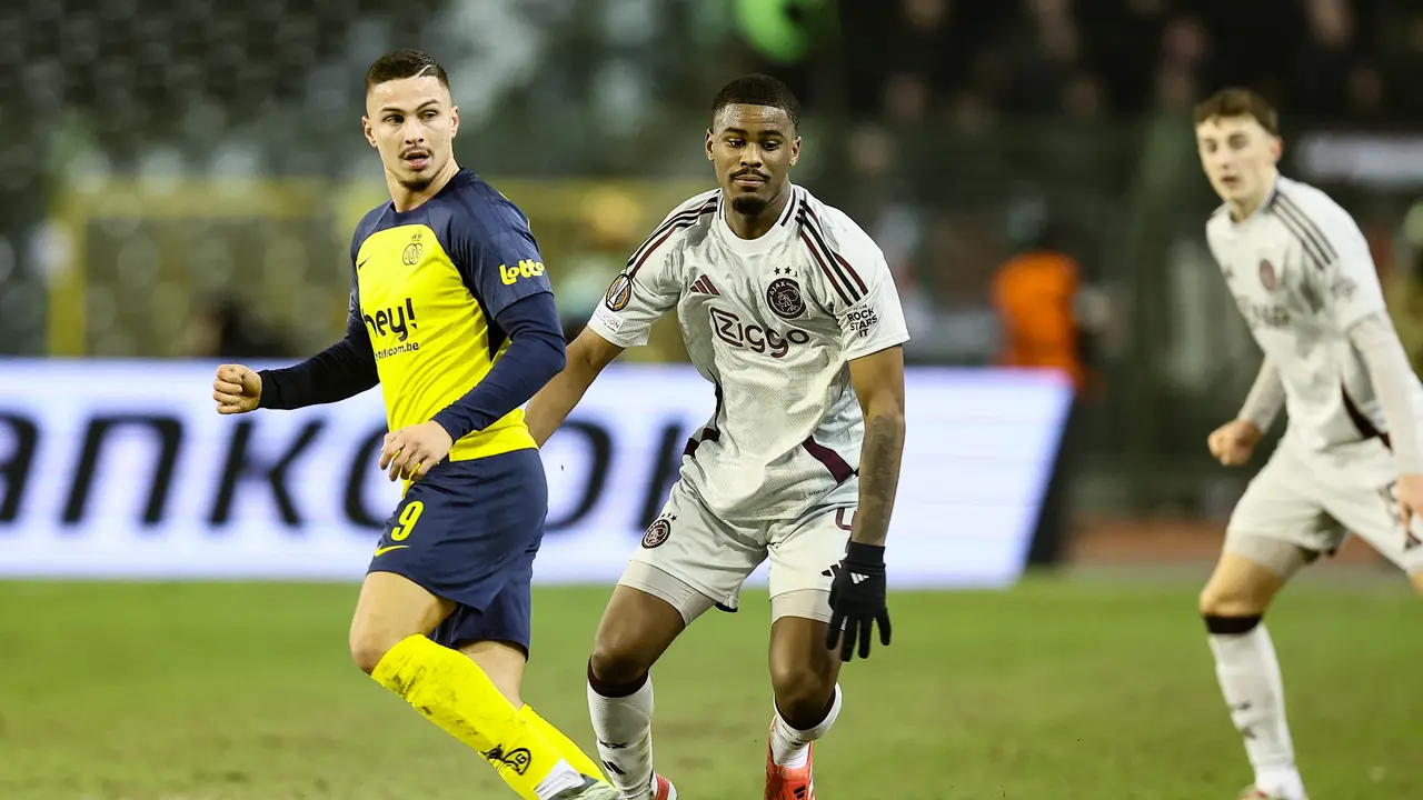 Siapa Jorrel Hato? Bek Muda yang Diminati Chelsea: Usia 17 Tahun 282 Hari Sudah Jadi Kapten Ajax ...