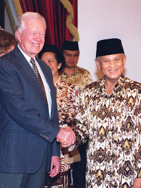 FOTO: Bukti Kedekatan BJ Habibie dengan Tokoh Dunia - Foto Liputan6.com