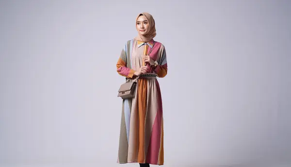 7 Model Cukur Rambut Pria Belah Tengah, Gaya Simpel Tapi Bikin Pesonamu ...