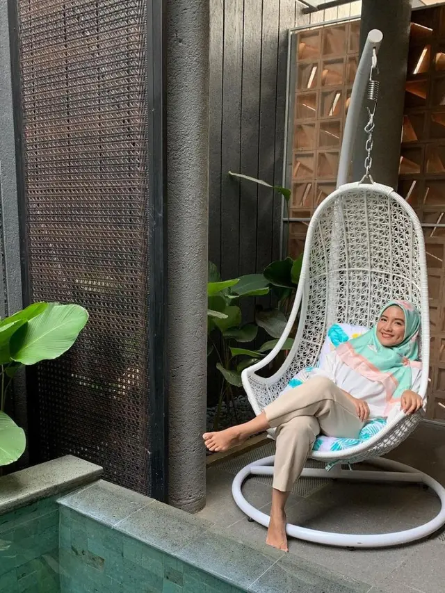 7 Potret Intan Nuraini yang Makin Langsing Setelah Jadi Ibu 3 Anak ...