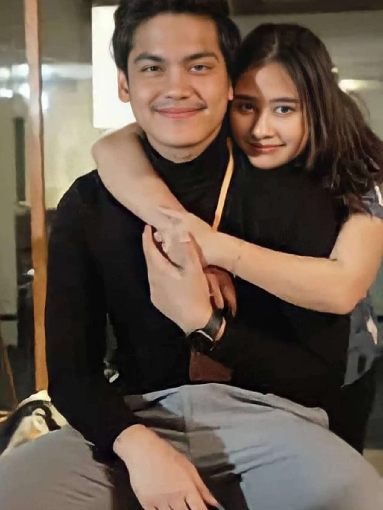 Dikabarkan Pacaran, Ini 7 Momen Mesra Prilly Latuconsina dengan Irzan Faiq - Hot Liputan6.com