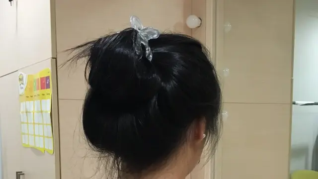 Cara Memakai Jedai Rambut Pendek Agar Penampilan Semakin Menawan - Hot ...