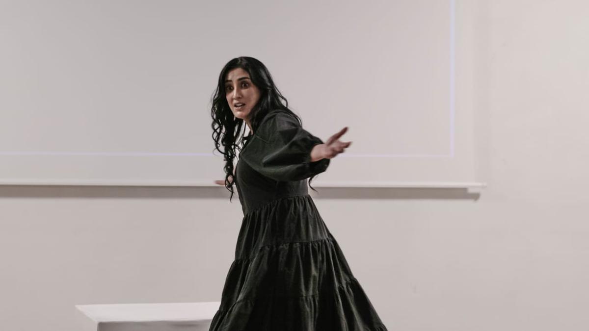 Pesan Perdamaian Joane Win dan Wawan Sofwan pada Pementasan Regina Art ...